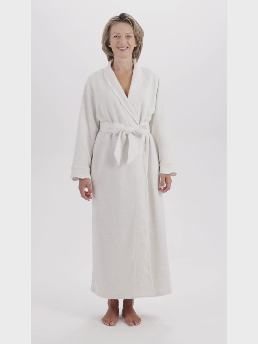 Oatmeal Quilted Classic Robe – Heidi Carey